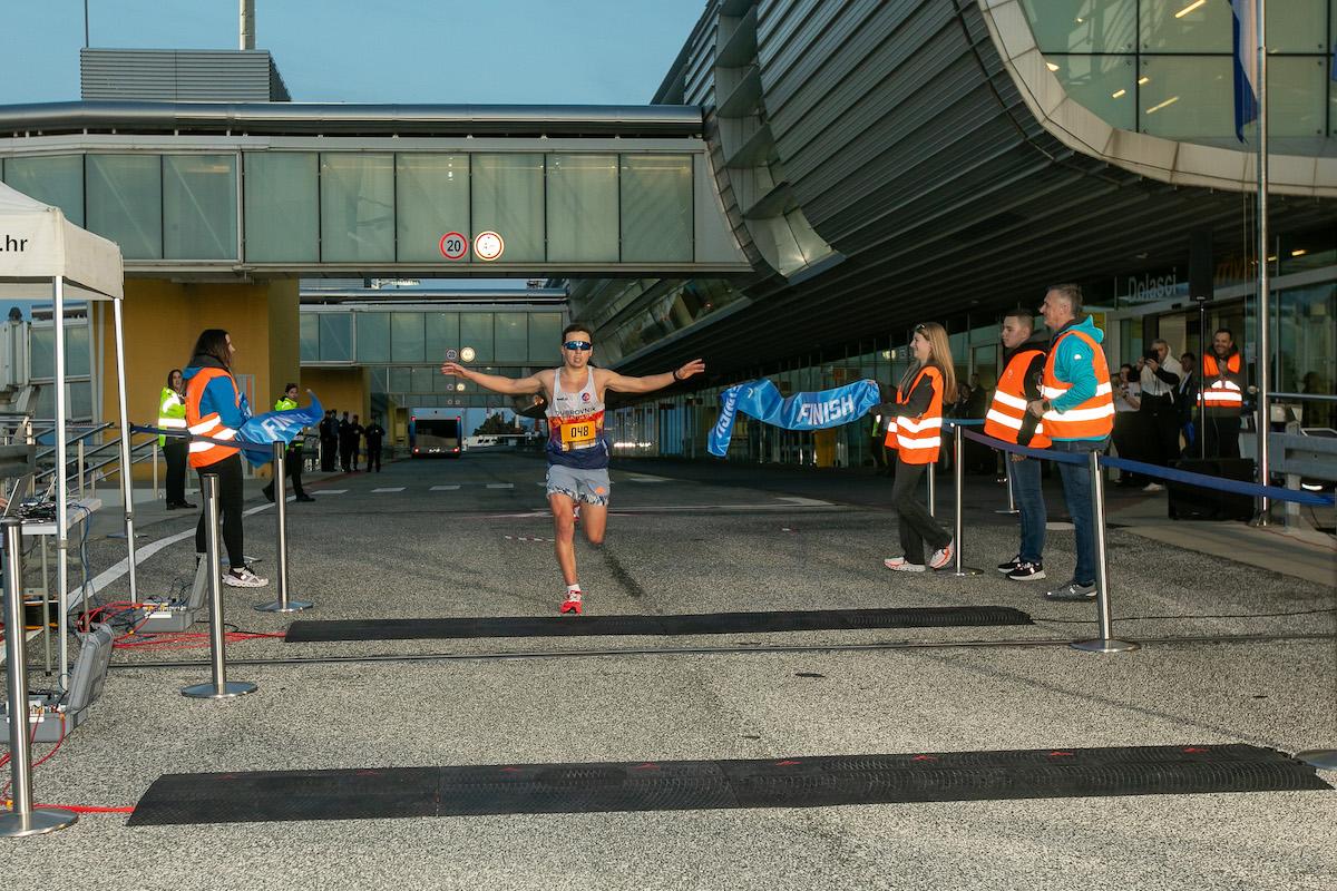 Željko Cota and Olivia Bailey set records at this year's Runway Run